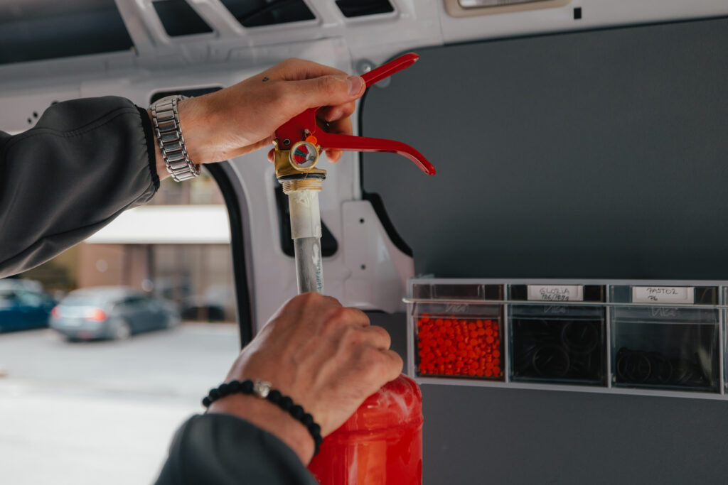 Servis Gasilnih Aparatov | Polnjenje in Popravilo na Lokaciji | Pozarni.si